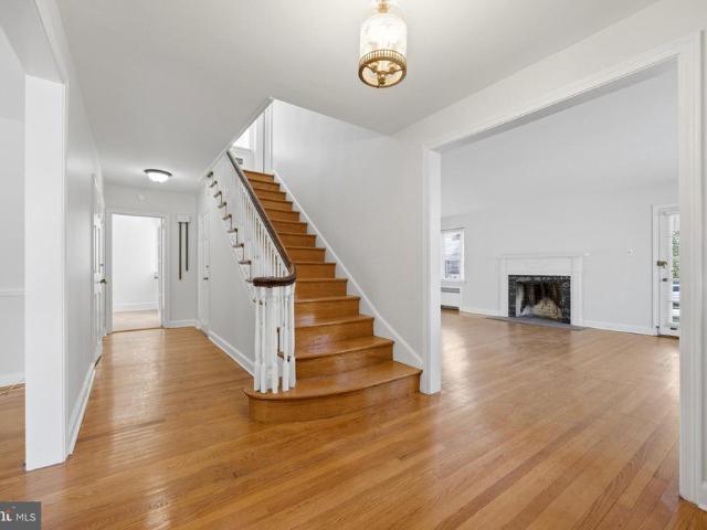 326 Winding Way