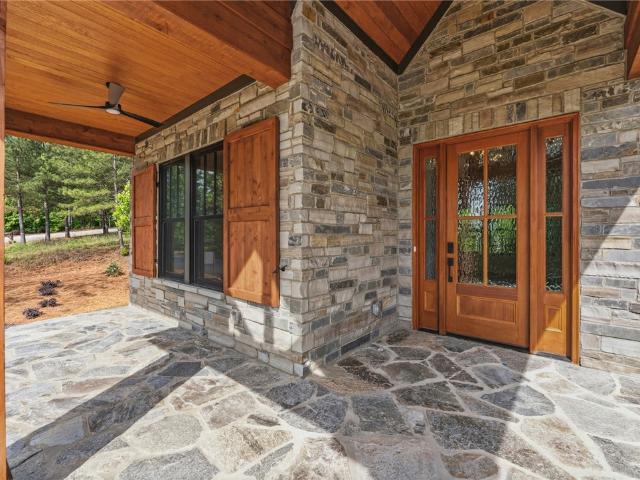 326 Thompson Road