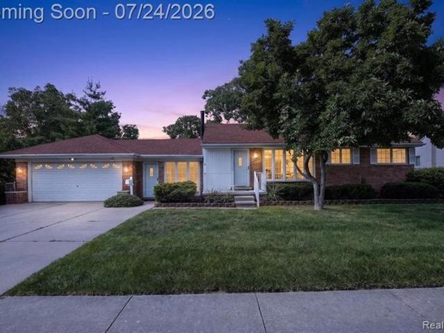 32740 Alvin St, Garden City, MI 48135