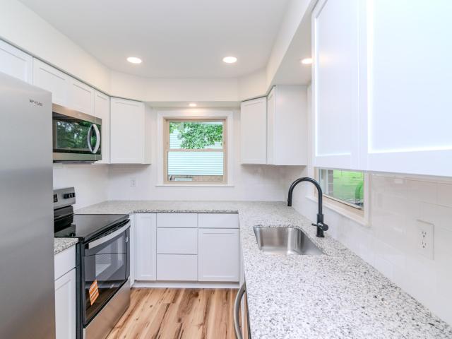 3274 Aqueduct Drive