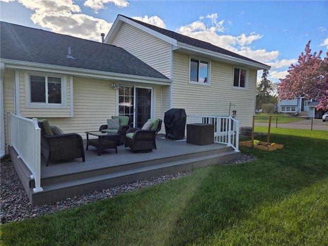3274 12th Ave, Anoka, MN 55303