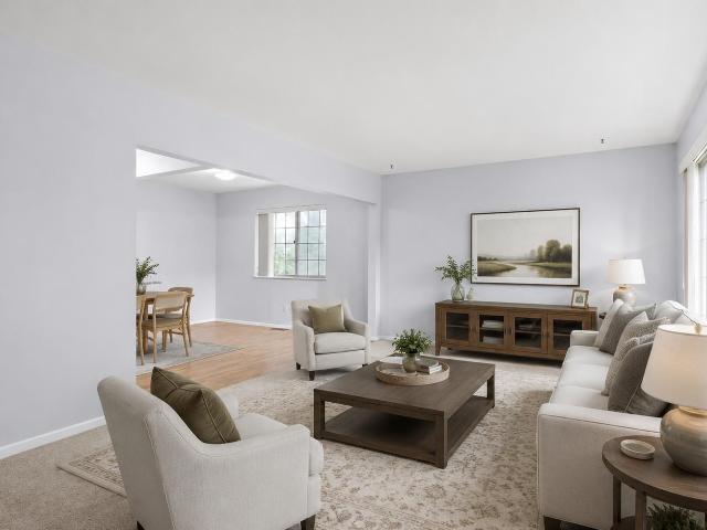 32750 Barclay Square