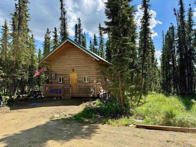 3275 Goldhill Rd, Fairbanks, AK 99709