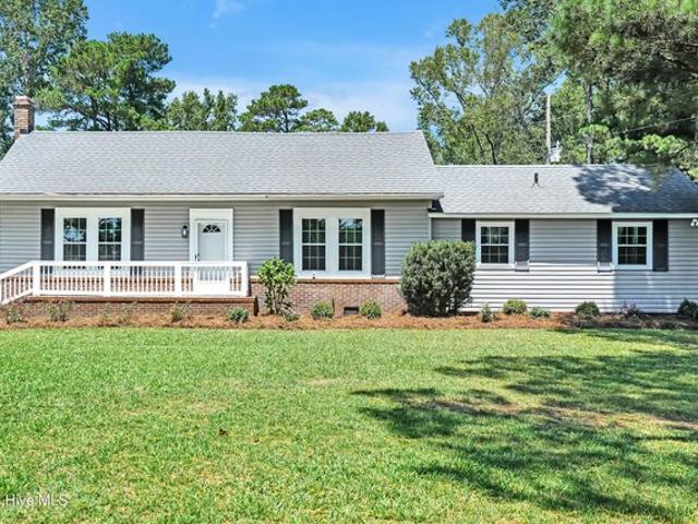3275 Horse Branch Rd, Burgaw, NC 28425
