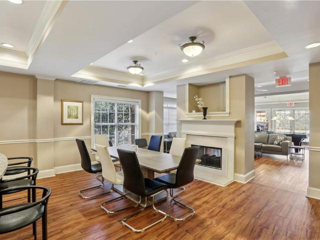 3275 Lenox Road NE 208
