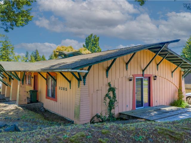 3275 Lindberg