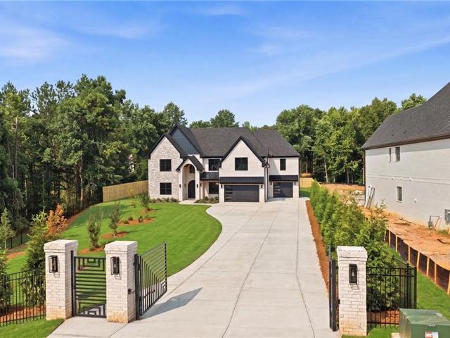 3275 Smithtown Road