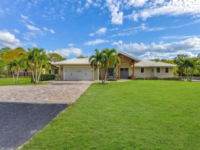 3275 66th St SW, Naples, FL 34105