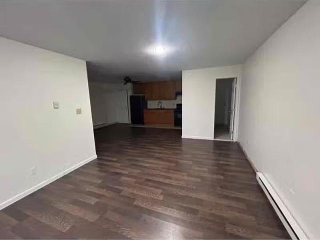 3276 Main Street 3276 Main St #1