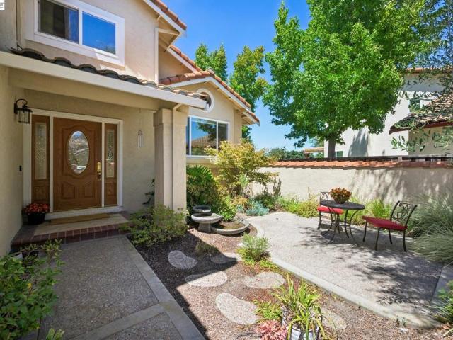 3276 Melanie Cir
