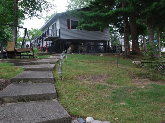 3276 Comanche Trail
