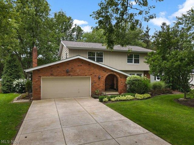 32772 Springside Ln, Solon, OH 44139