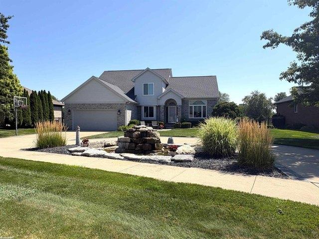 32776 Kathleen Dr, Chesterfield, MI 48047