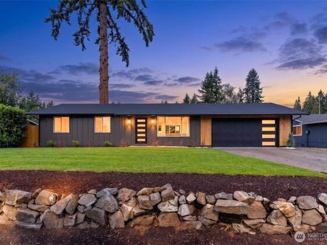 3277 Madrona Dr SE, Port Orchard, WA 98366