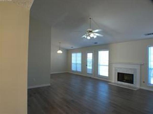 3277 Crossfield Lane