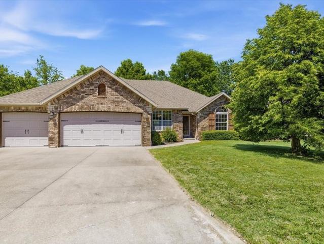 3277 W Cardinal St, Springfield, MO 65810