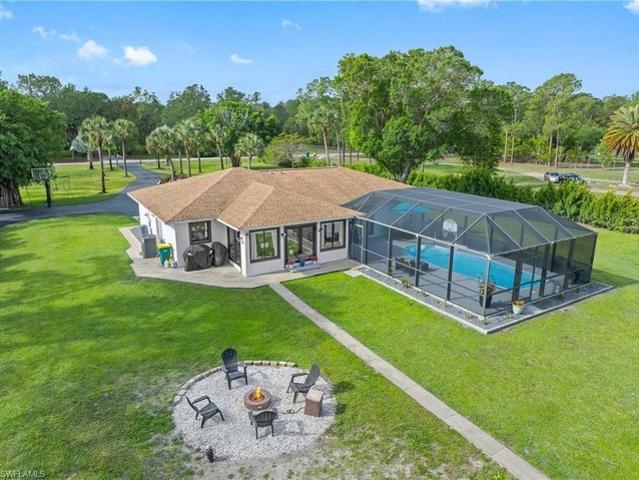 3277 5th Ave NW, Naples, FL 34120