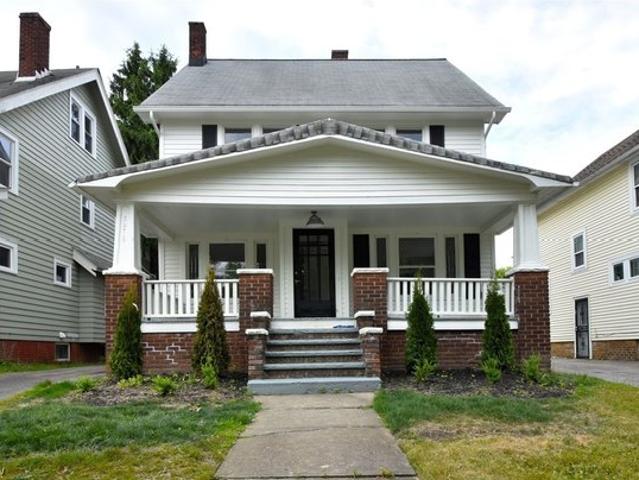 3278 E Overlook Rd, Cleveland Heights, OH 44118