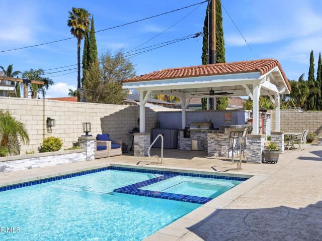 3279 Avenida Simi