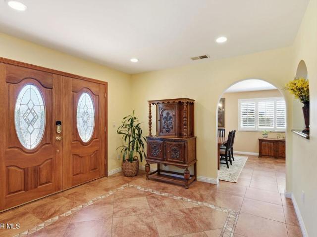 3279 Avenida Simi