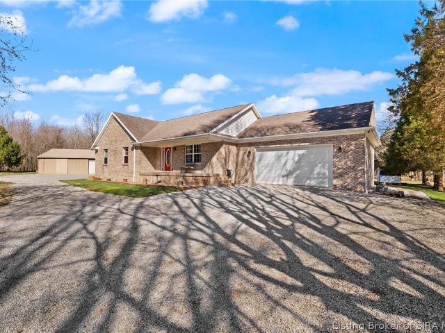 3279 E Lovers Lane