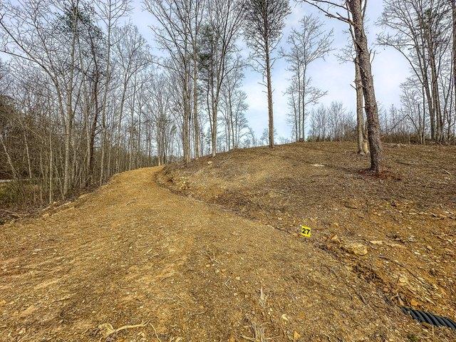 3279 Hazel Patch Rd, East Bernstadt, KY 40729