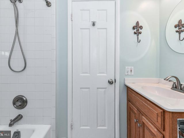 3279 S Stafford St, Unit B2, Arlington, VA 22206 | MLS #VAAR2077