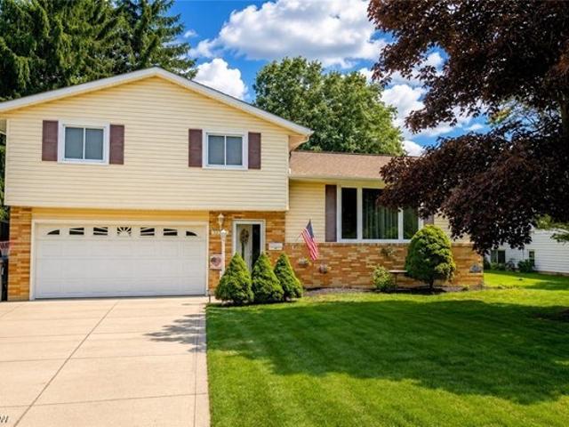 32703 Arlesford Dr, Solon, OH 44139