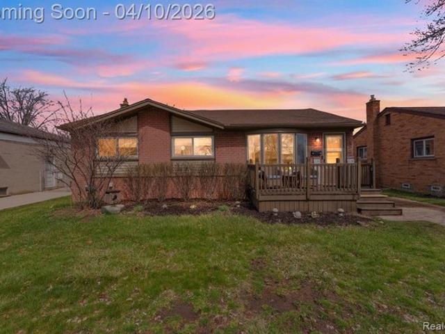 32700 Grandview Ave, Westland, MI 48186
