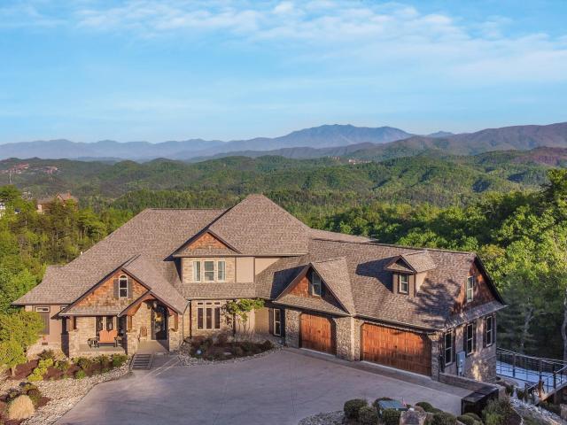 3270 Laurel Cove Tr