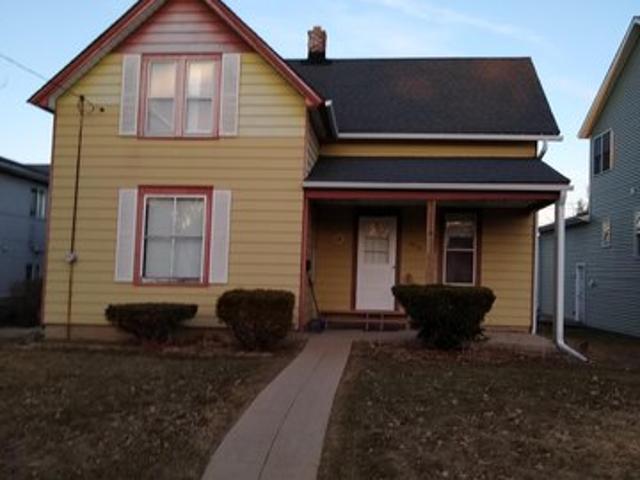 3270 S 92nd St, Milwaukee, WI 53227