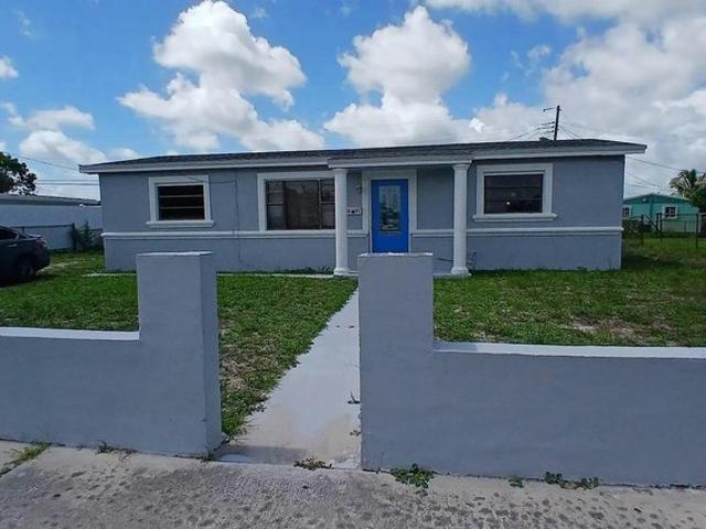 3271 NW 207th St, Miami Gardens, FL 33056