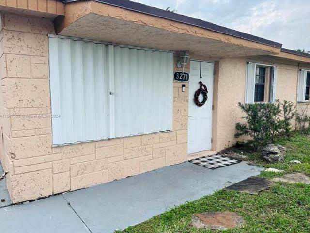 3271 NW 211th St, Miami Gardens, FL 33056