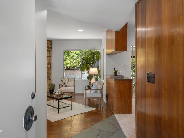 3271 New York Drive