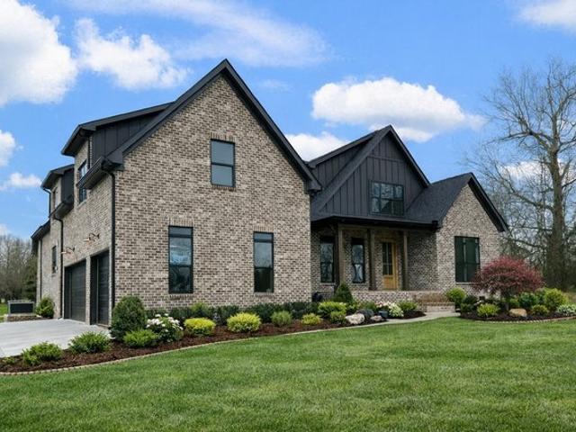 3271 Sulphur Springs Rd, Murfreesboro, TN 37129