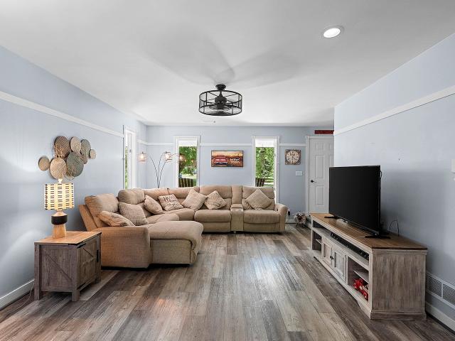 3272 LIBBY Lane
