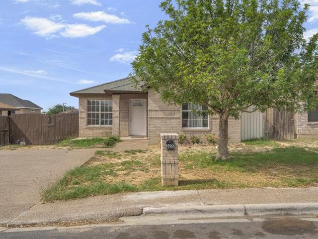 3272 Saint Kathryn Loop, Laredo, TX 78046