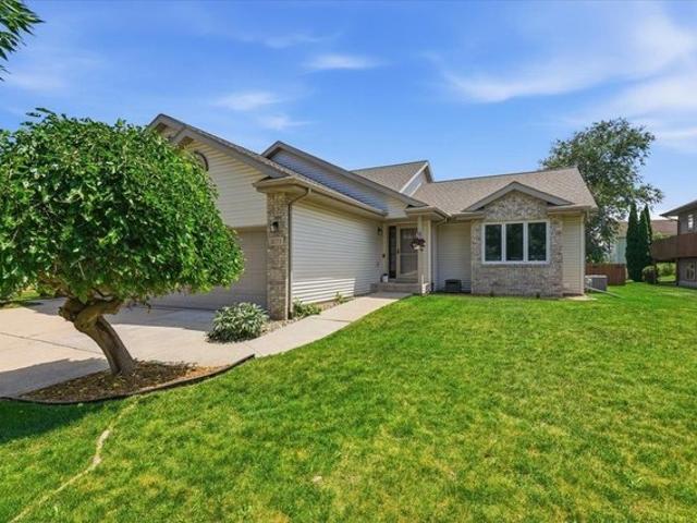 3273 Bookham Dr, Sun Prairie, WI 53590