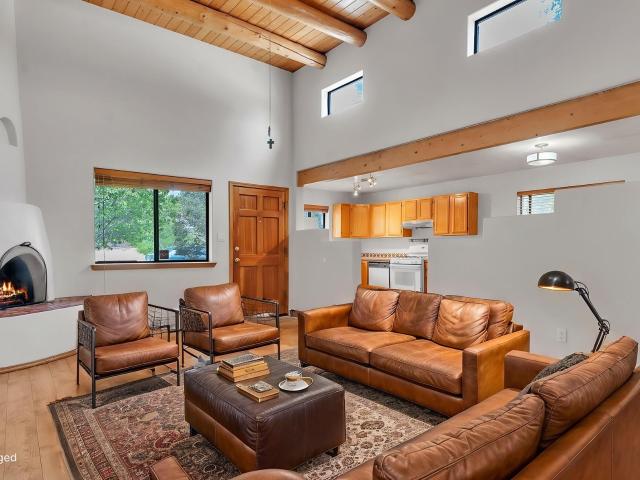 3273 Casa Rinconada