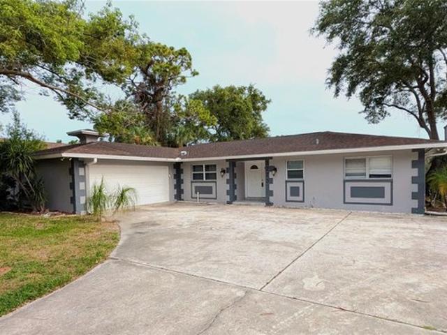 3273 Harbor Lake Dr, Largo, FL 33770