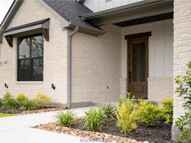 3273 Rose Hill Lane
