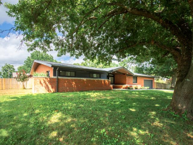3273 Saxon Drive