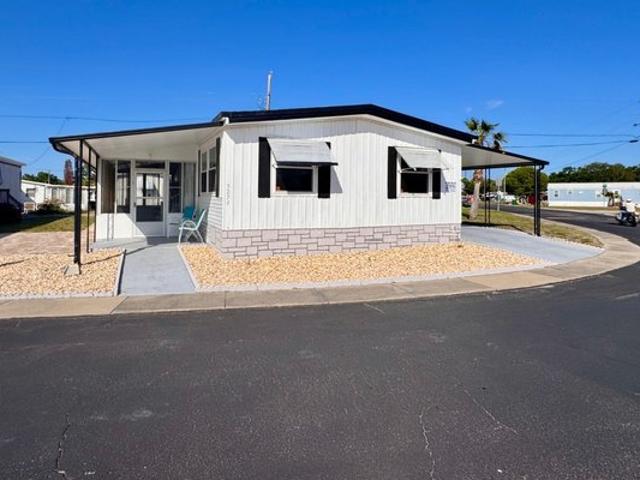 3273 3rd Ave, Mims, FL 32754