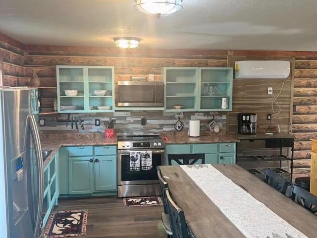 327 3rd St, San Leon, TX