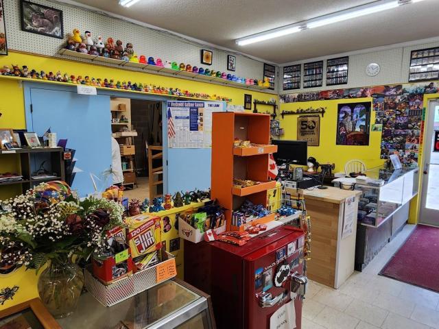 327 3rd Street