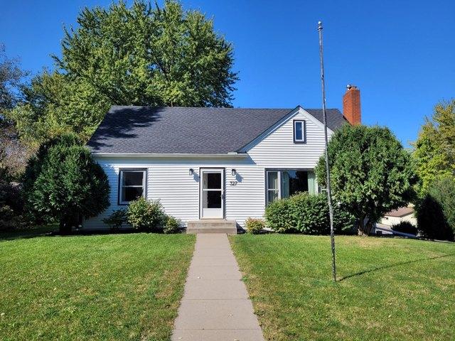 327 4th St N, Delano, MN 55328