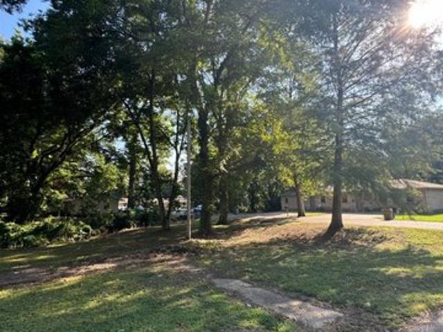 327 Canal Ave E, Wynne, AR 72396