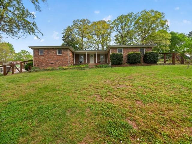 327 Dunbar Cave Rd, Clarksville, TN 37043