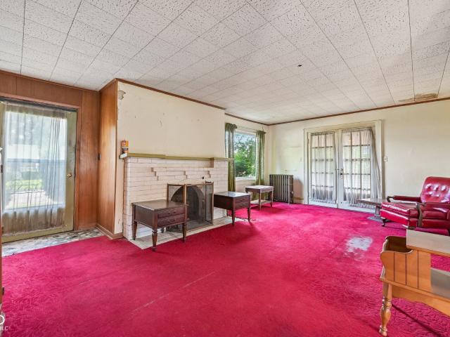 327 E 37th Street