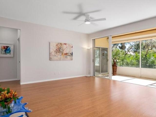 327 Emerald Bay Cir #W6, Naples, FL 34110